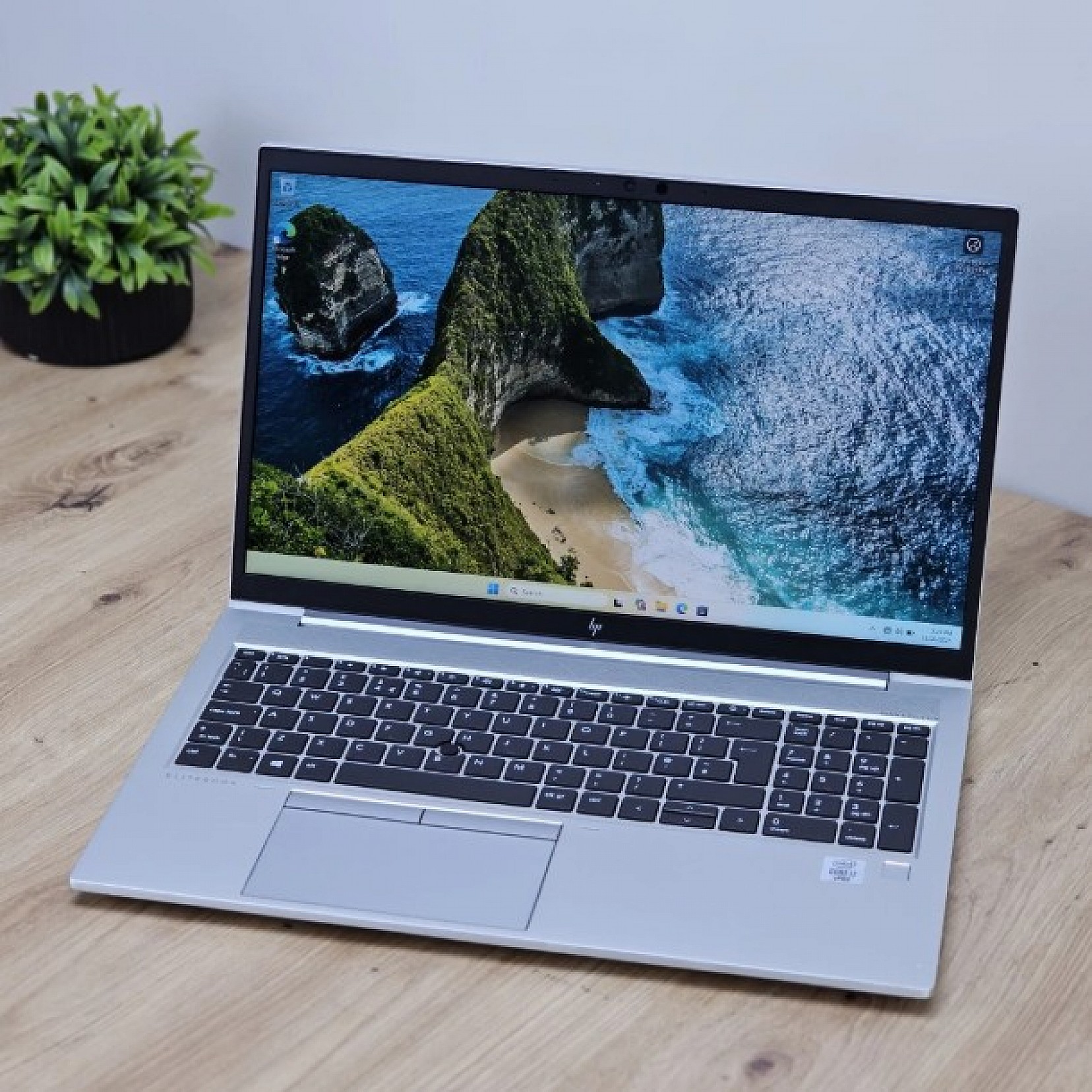 Laptop Refurbished HP EliteBook 850 G7, I5-10210U, 8GB RAM, 256GB SSD ...